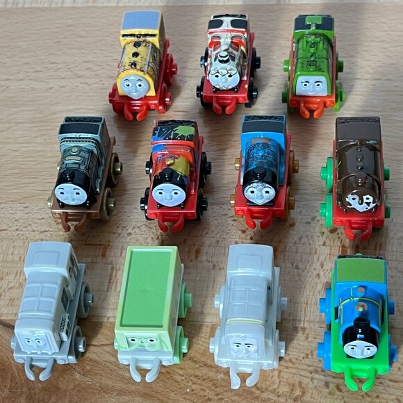 Thomas & Friends | Toys | Thomas Friends Toy Trains Minis Mixed Train ...